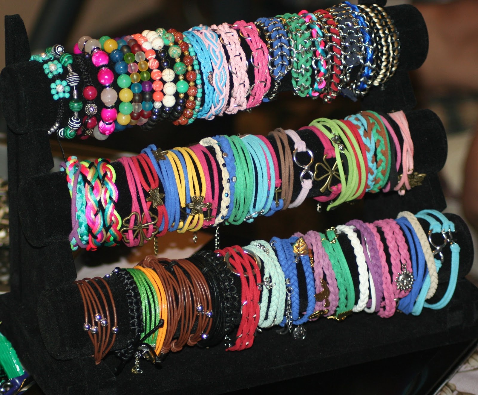 Lumea Handmade By Roxy: Prezentare Bratari